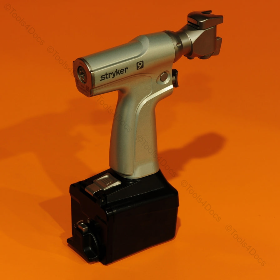 Stryker System 9 Sagittal Saw 9208 w/9120-120 Large Aseptic Battery Ho ...